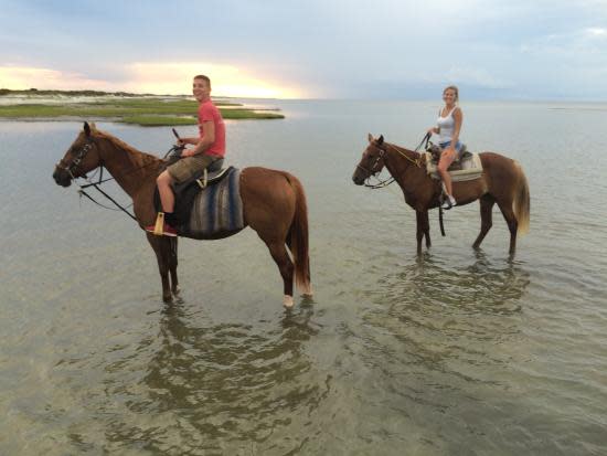 Cedar Island Ranch Horseback Riding | Cedar Island, NC