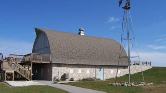 Simpson Barn, The
