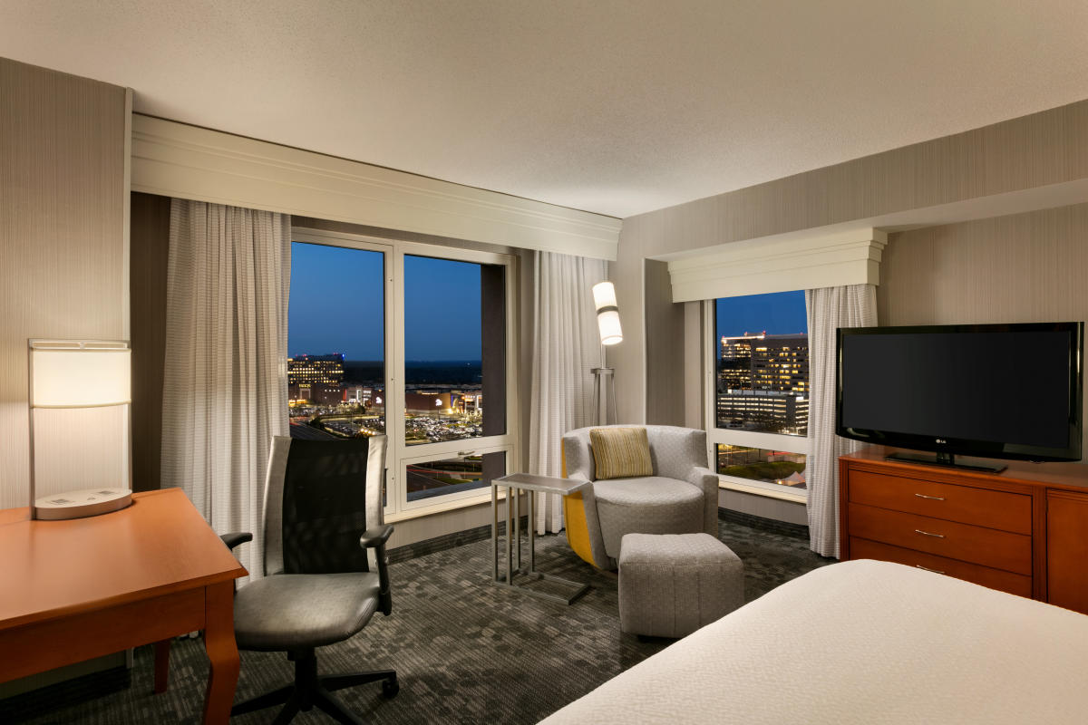 Courtyard by Marriott Tysons McLean