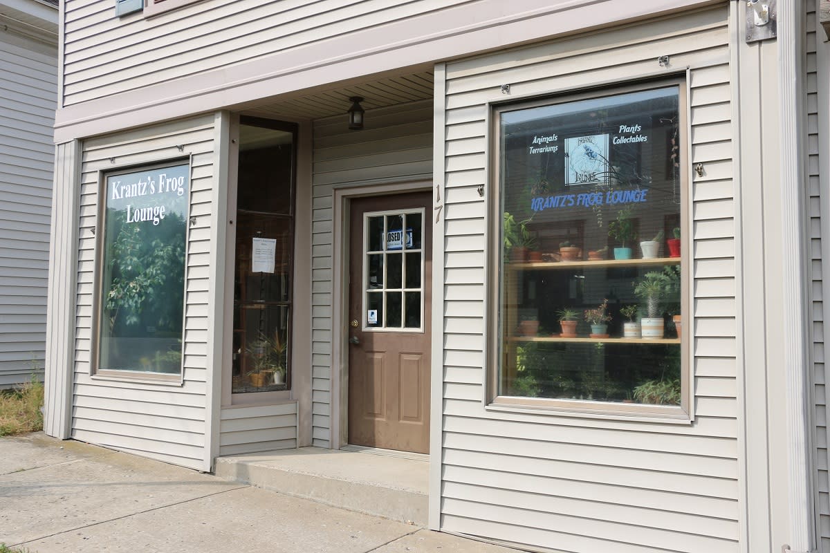 Krantz's Frog Lounge | Naples, NY