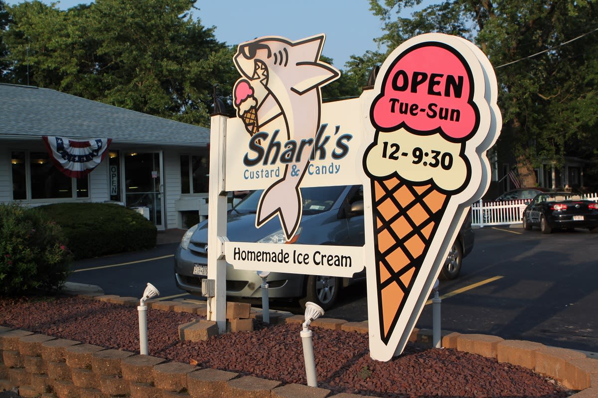 Shark's Ice Cream | Bloomfield, NY