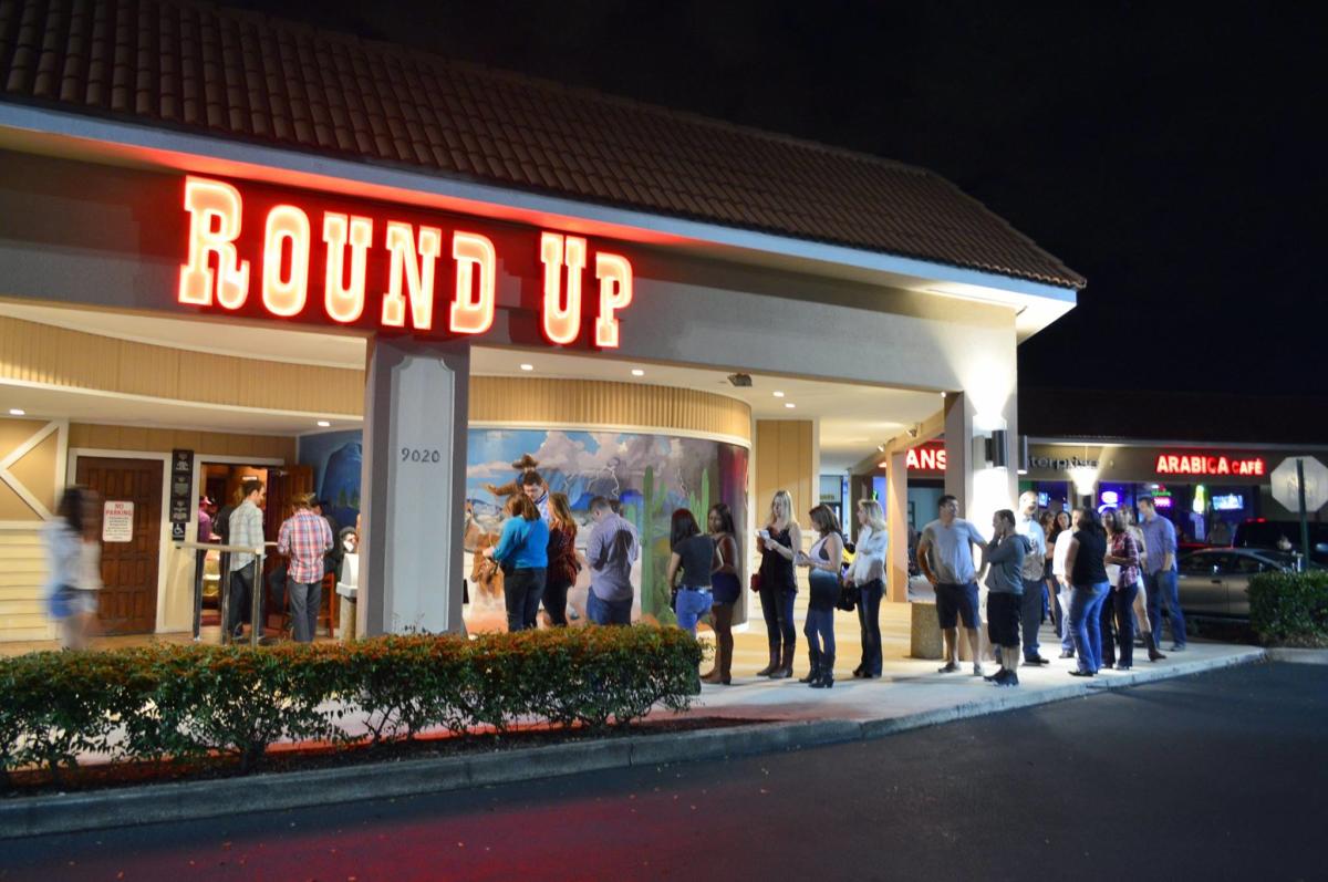 ROUND UP COUNTRY WESTERN BAR