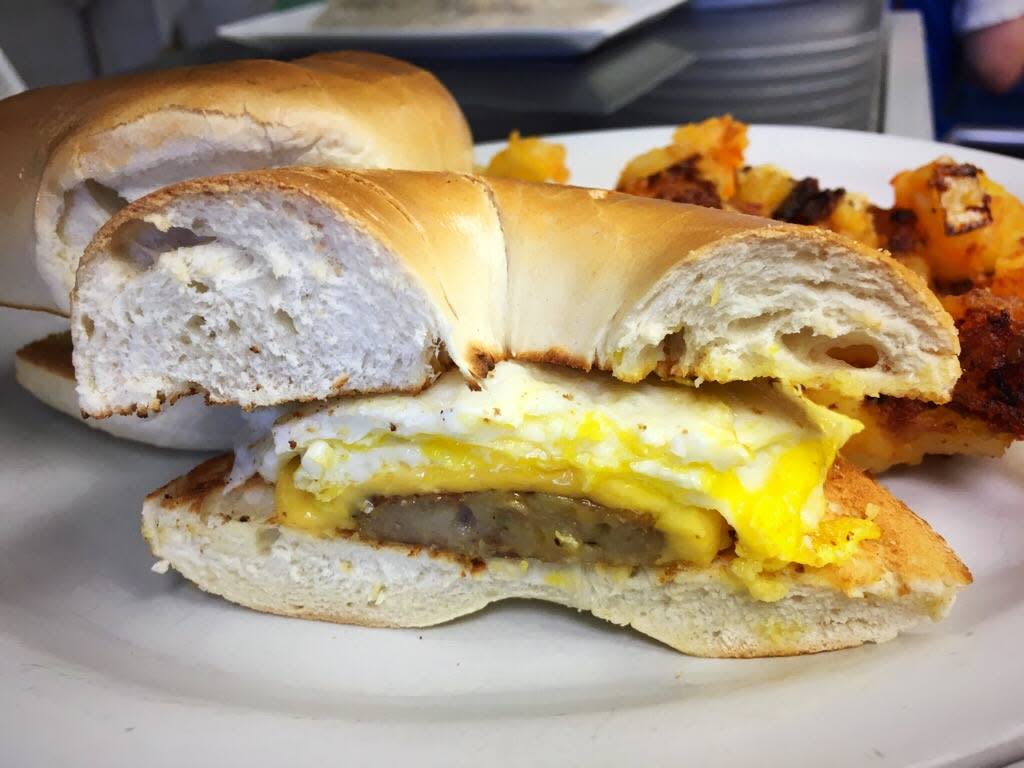 COUNTRY HAM N' EGGS BAR & GRILL