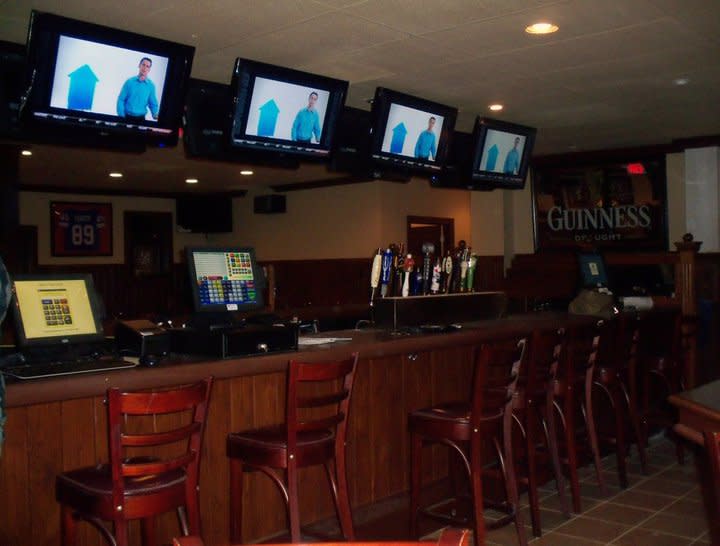 PACKY'S SPORTS PUB