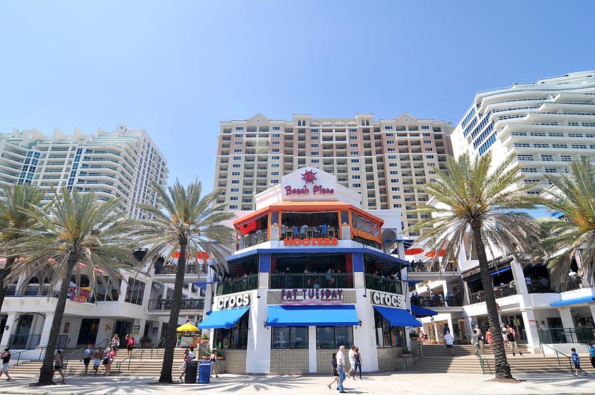 GALLERY AT BEACH PLACE