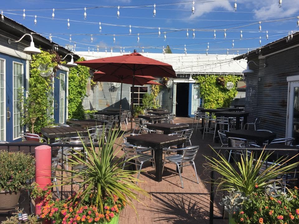 Chill Sports Bar & Grill | Grapevine Vintage Railroad