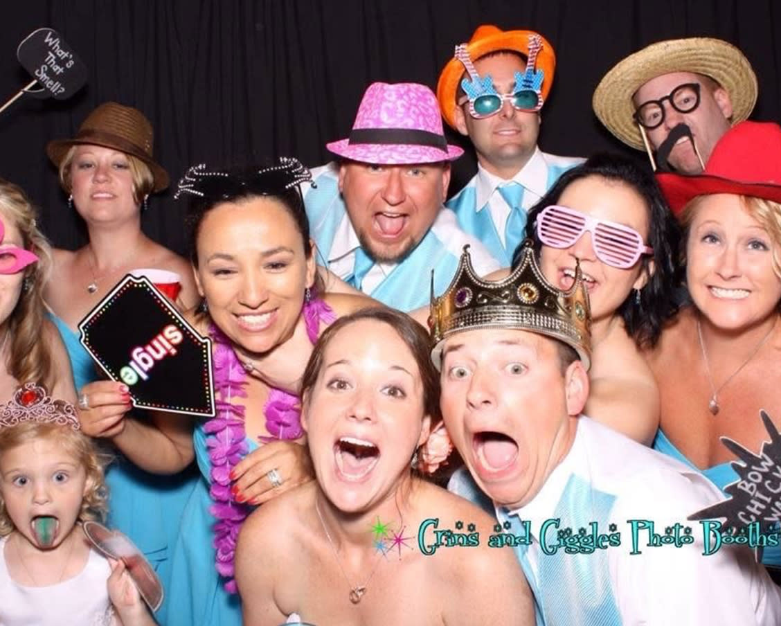 Grins and Giggles Photo Booths | Danville, IN