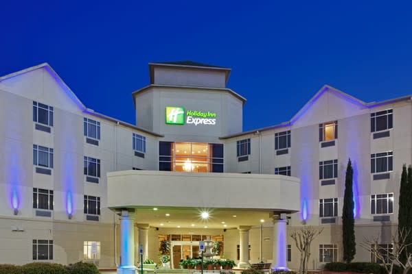 Holiday Inn Express Hotel & Suites - Downtown