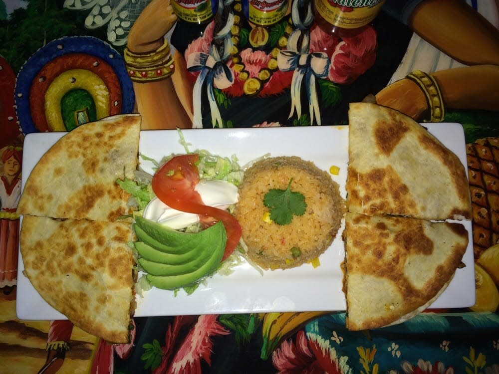 El Olmeca Mexican Cantina (University Drive)