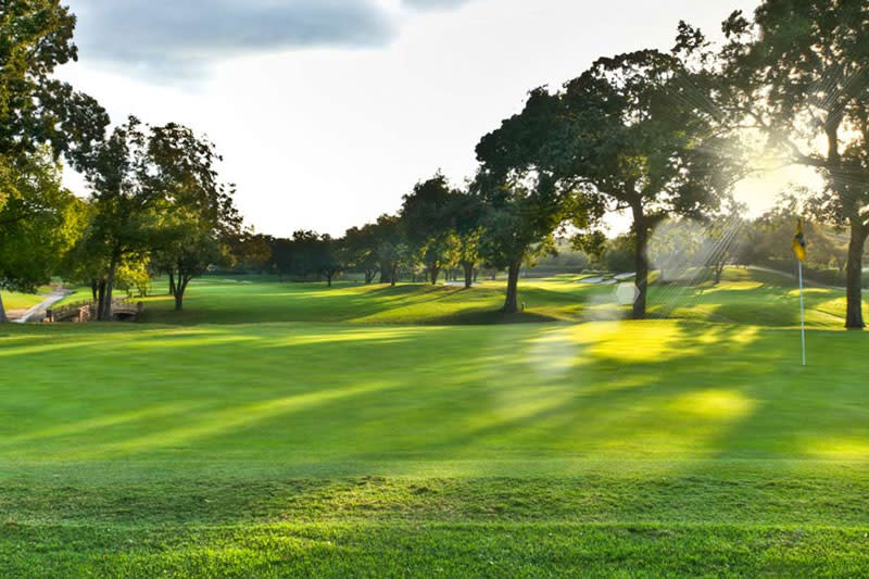 Colonial Country Club