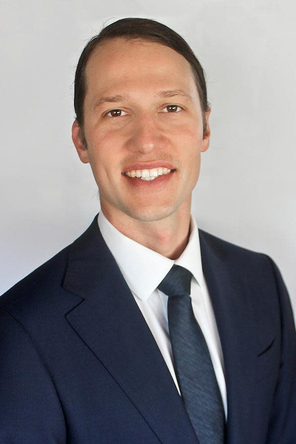 Edward Jones - Nick Koinis Financial Advisor