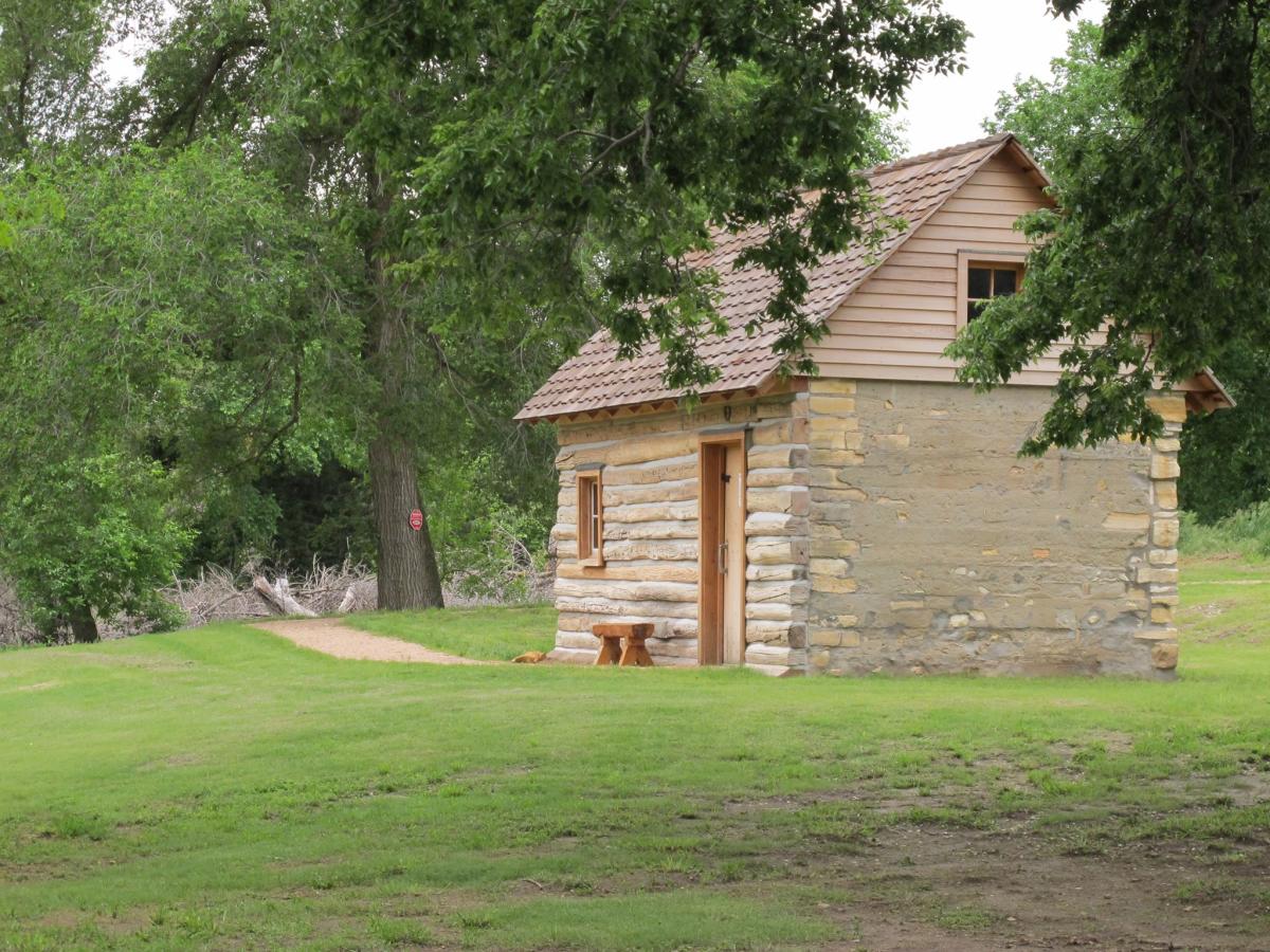 Home on the Range Cabin - Athol KS, 66932