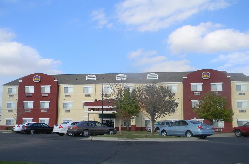 Best Western Governors Inn & Suites - Wichita KS, 67216