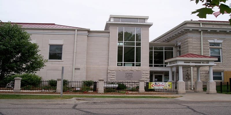 Girard Public Library - Girard KS, 66743