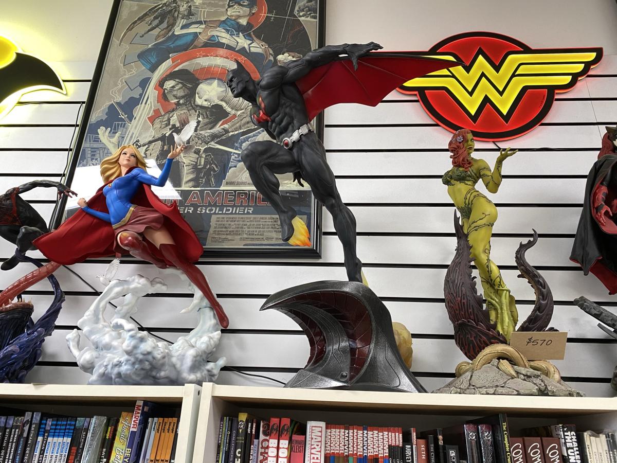 Elite Comics - Overland Park KS, 66210