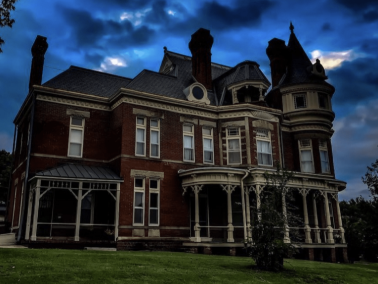 The Haunted 1889 McInteer Villa - Atchison KS, 66002