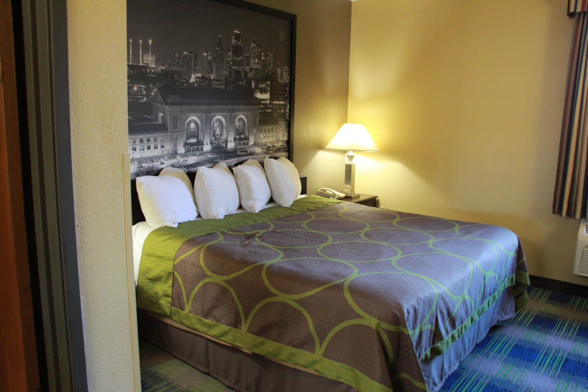 Quality Inn - Merriam KS, 66202