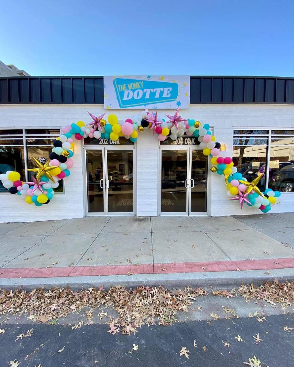 Fancy Fanny - Bonner Springs KS, 66012