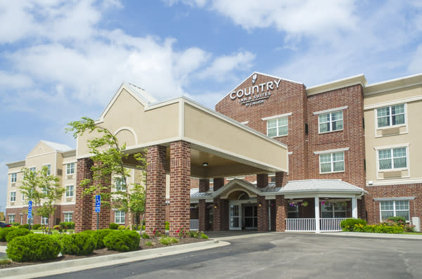 Country Inn & Suites by Radisson, Kansas City at Village West, KS