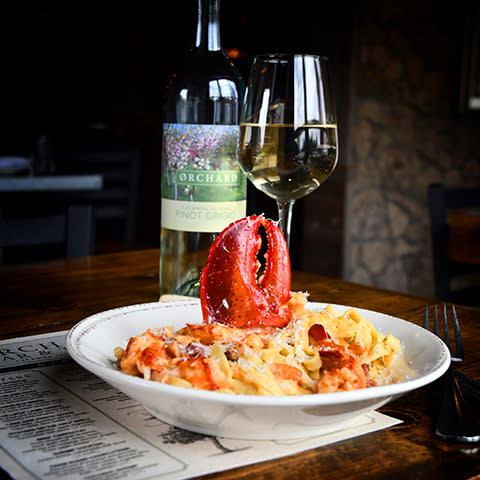 Ørchard Bar and Table