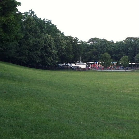 Hoyt Farm Park Preserve