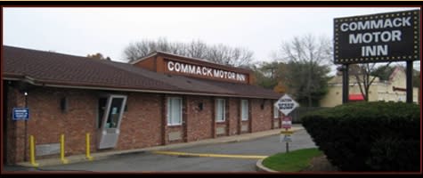 Commack Motor Inn