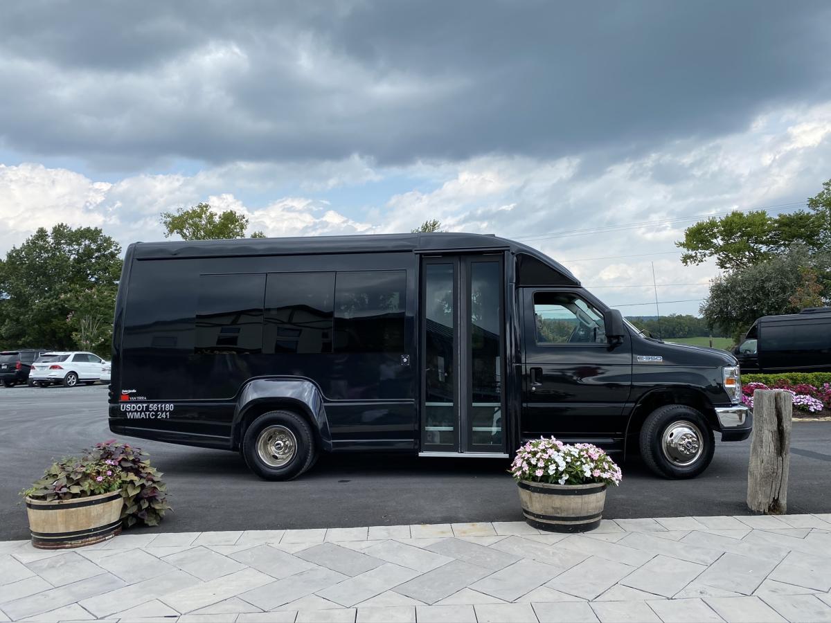 Wine Tour by Reston Limousine Service | Sterling, VA 20166