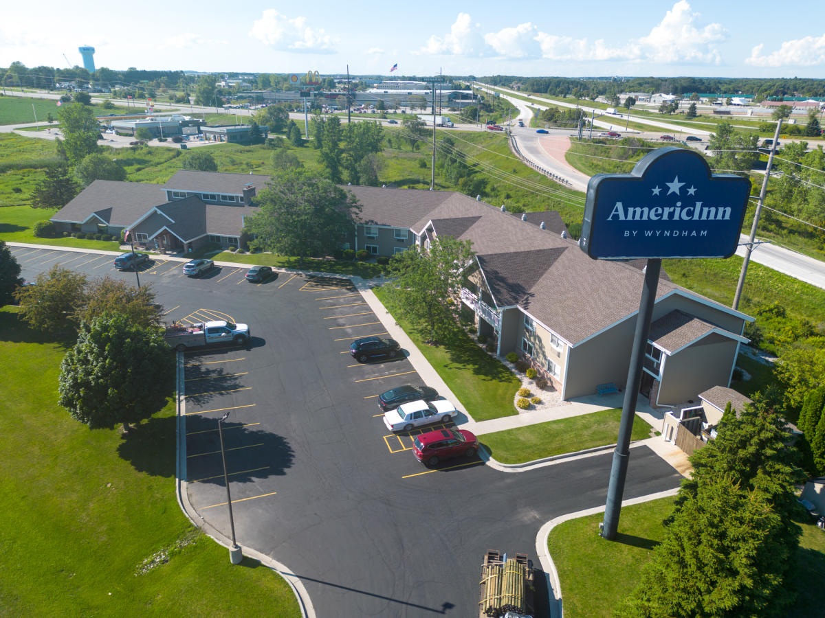 AmericInn by Wyndham Manitowoc