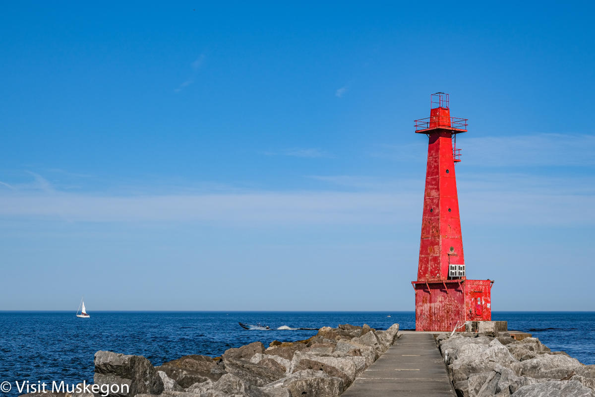 Muskegon South Breakwater Light