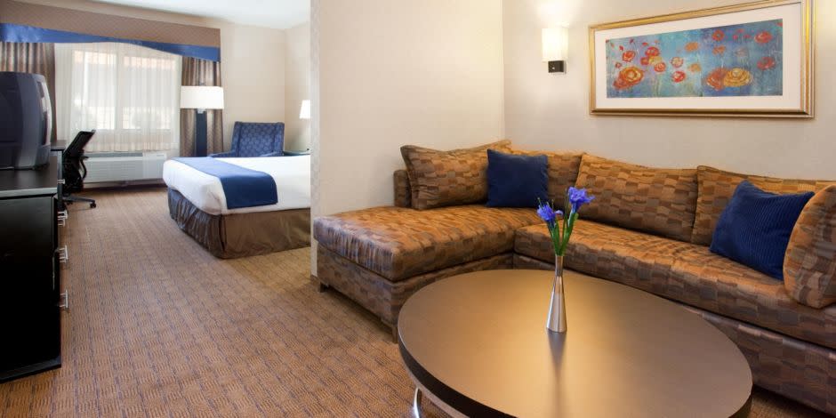 Holiday Inn Express Balloon Fiesta | Albuquerque, NM 87113