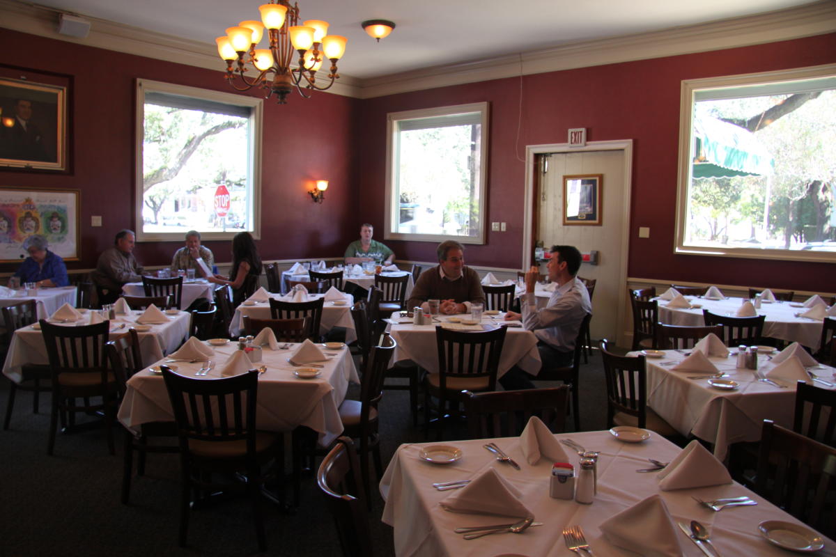 Pascal's Manale Restaurant