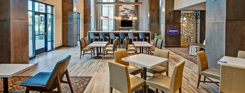 Hampton Inn & Suites