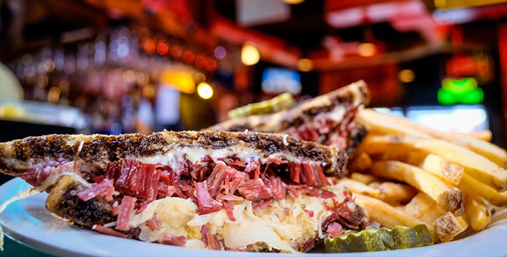 Crescent Moon | Omaha, NE 68131