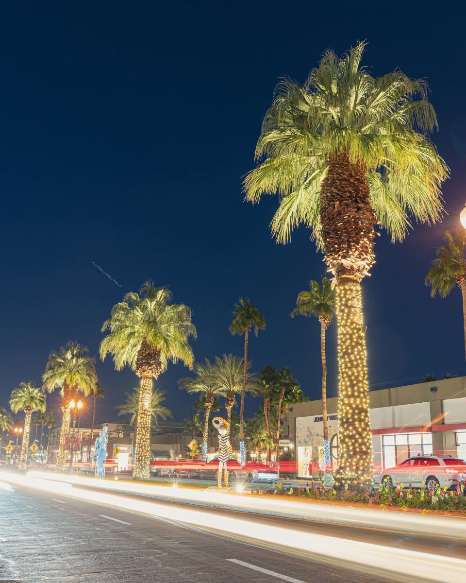 El Paseo Shopping District