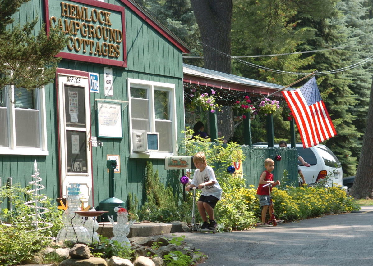 Hemlock Cottages & Campground | Tobyhanna, PA 18466