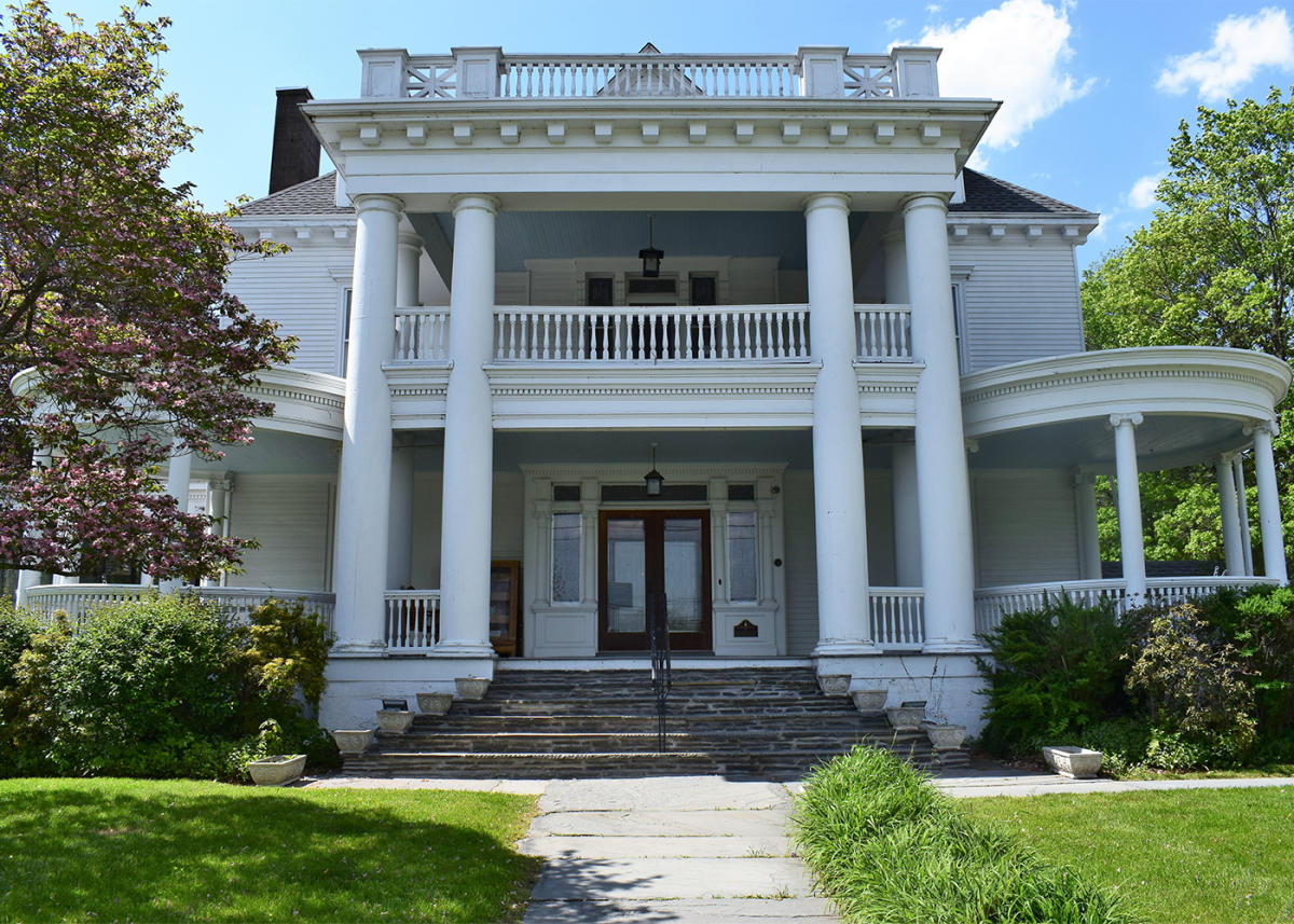 Columns Museum | Milford, PA 18337