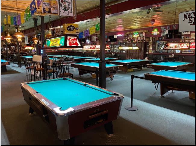 Rhode Island Billiard, Bar & Bistro | North Providence, RI 02911