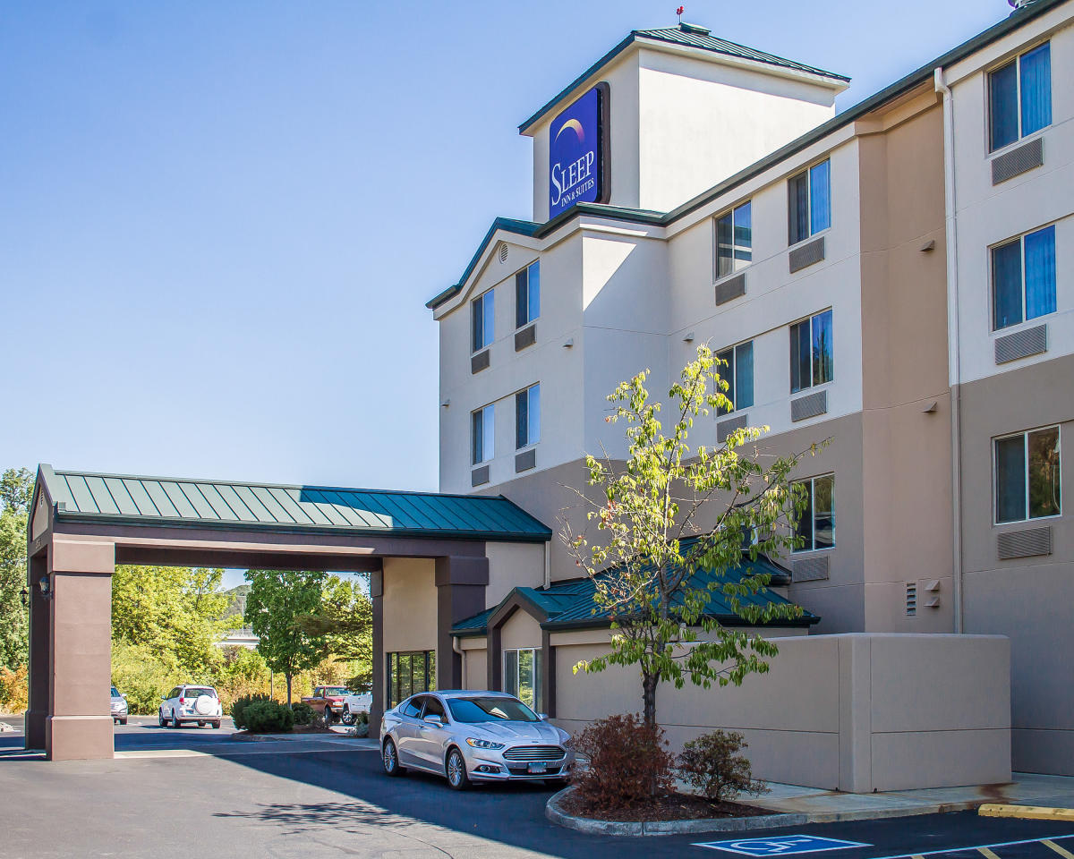 Sleep Inn & Suites