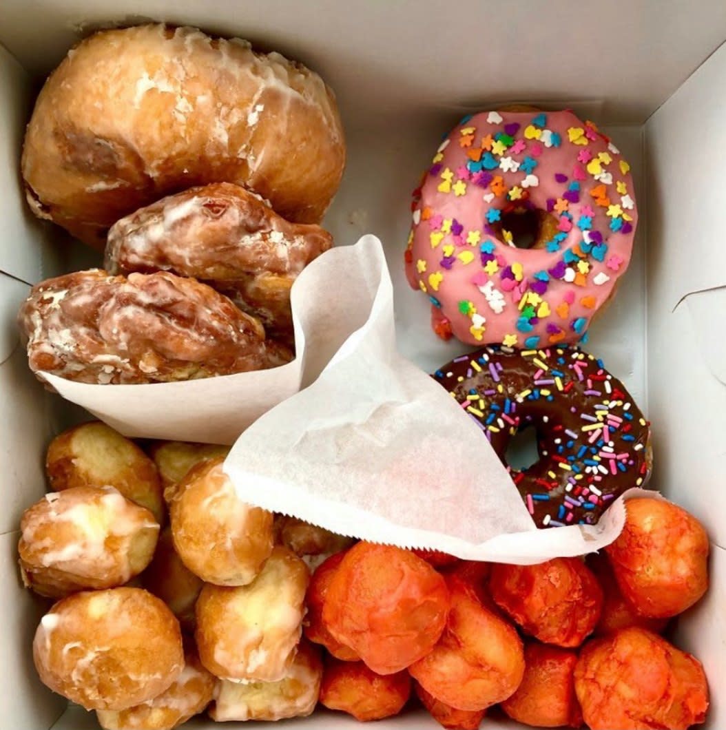 Davis Donut House