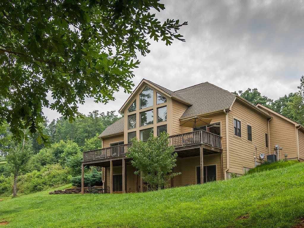 Golden Ridge Cottage