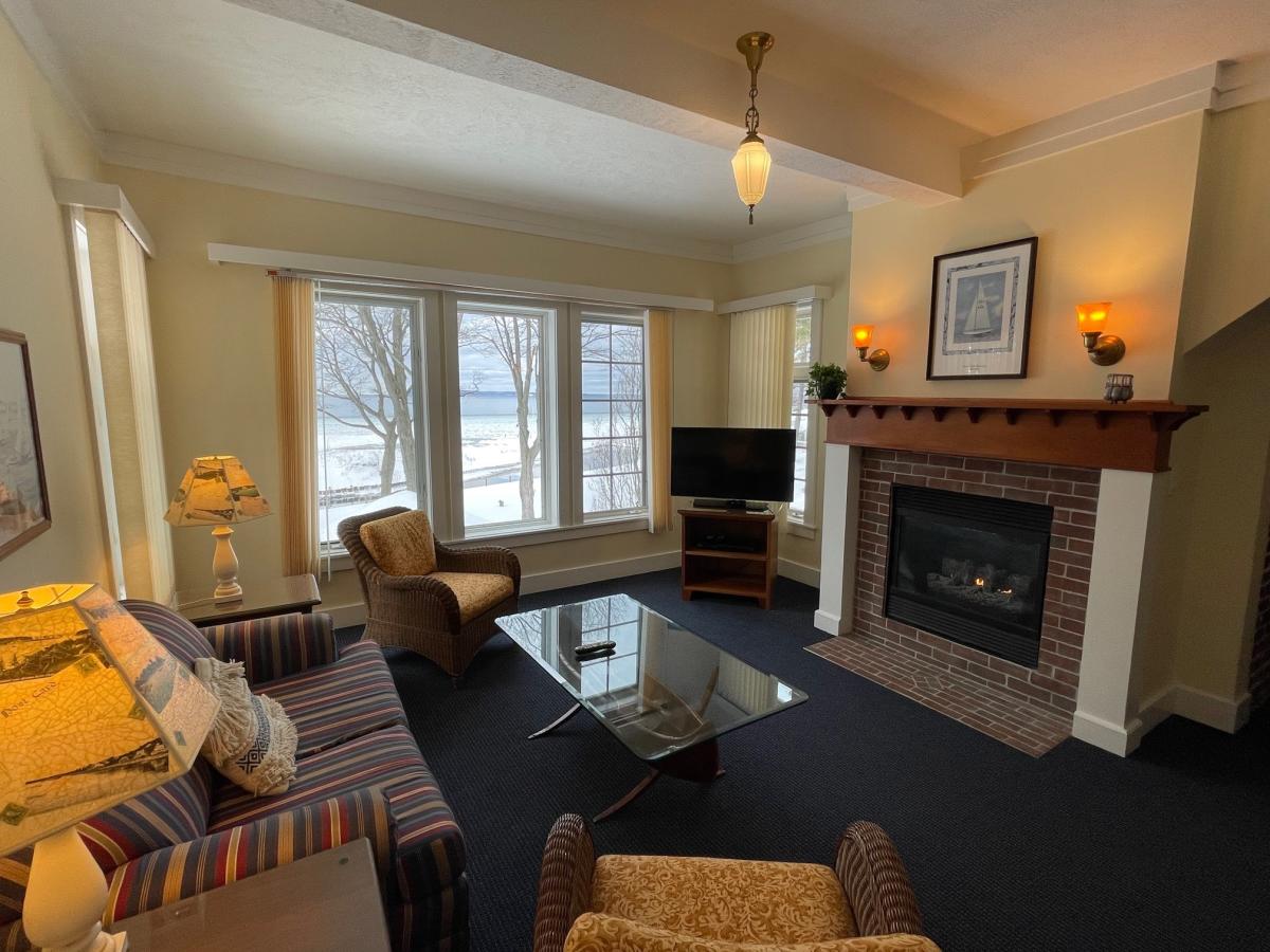 The Inn 1 Bedroom Suite