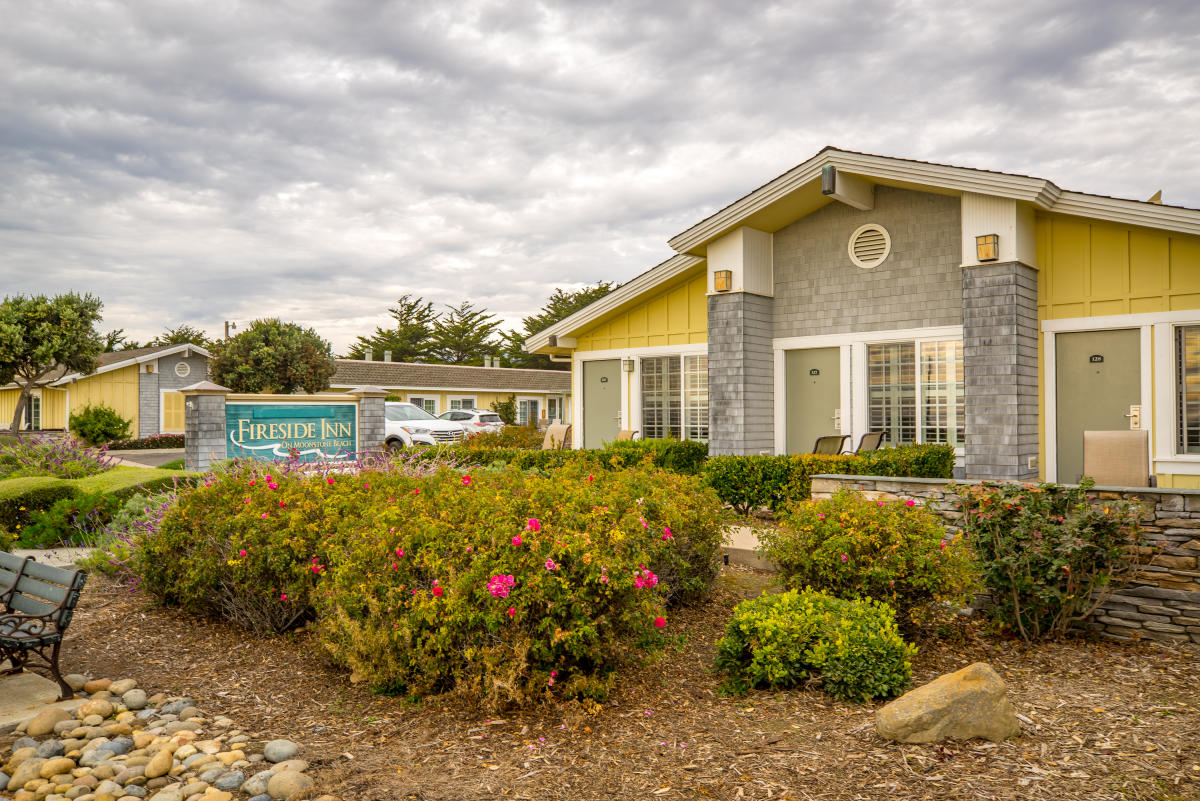 Fireside Inn on Moonstone Beach