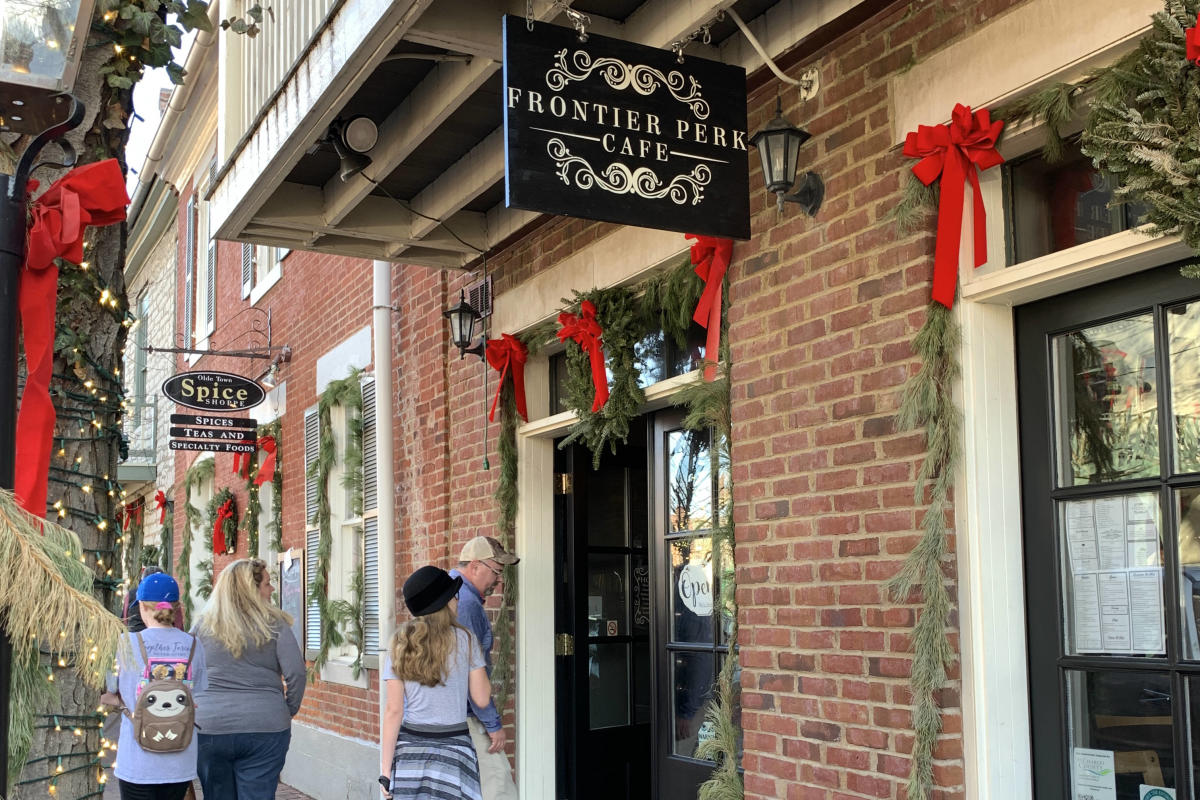 Frontier Perk Cafe | Saint Charles, MO 63301