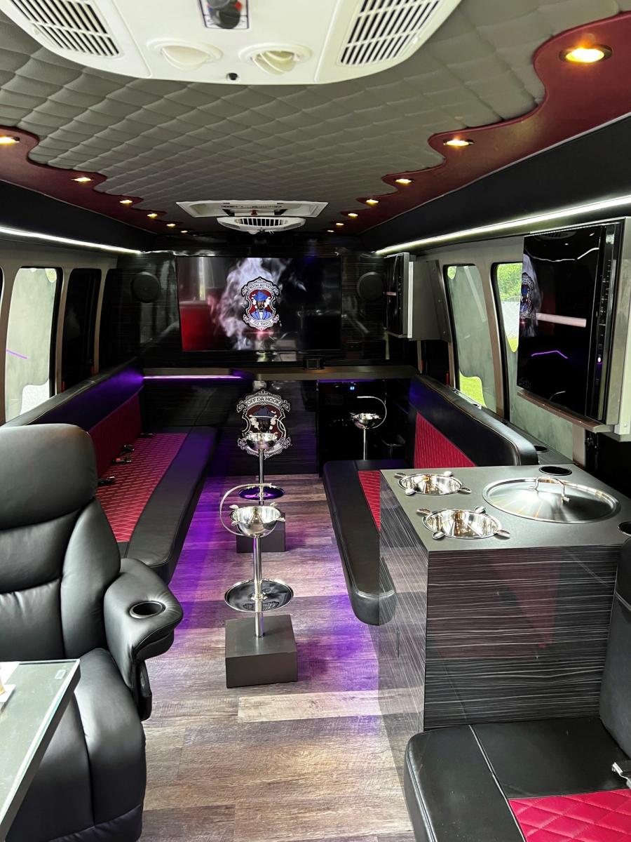 Off Da Hook Cigar Co. & Mobile Lounge