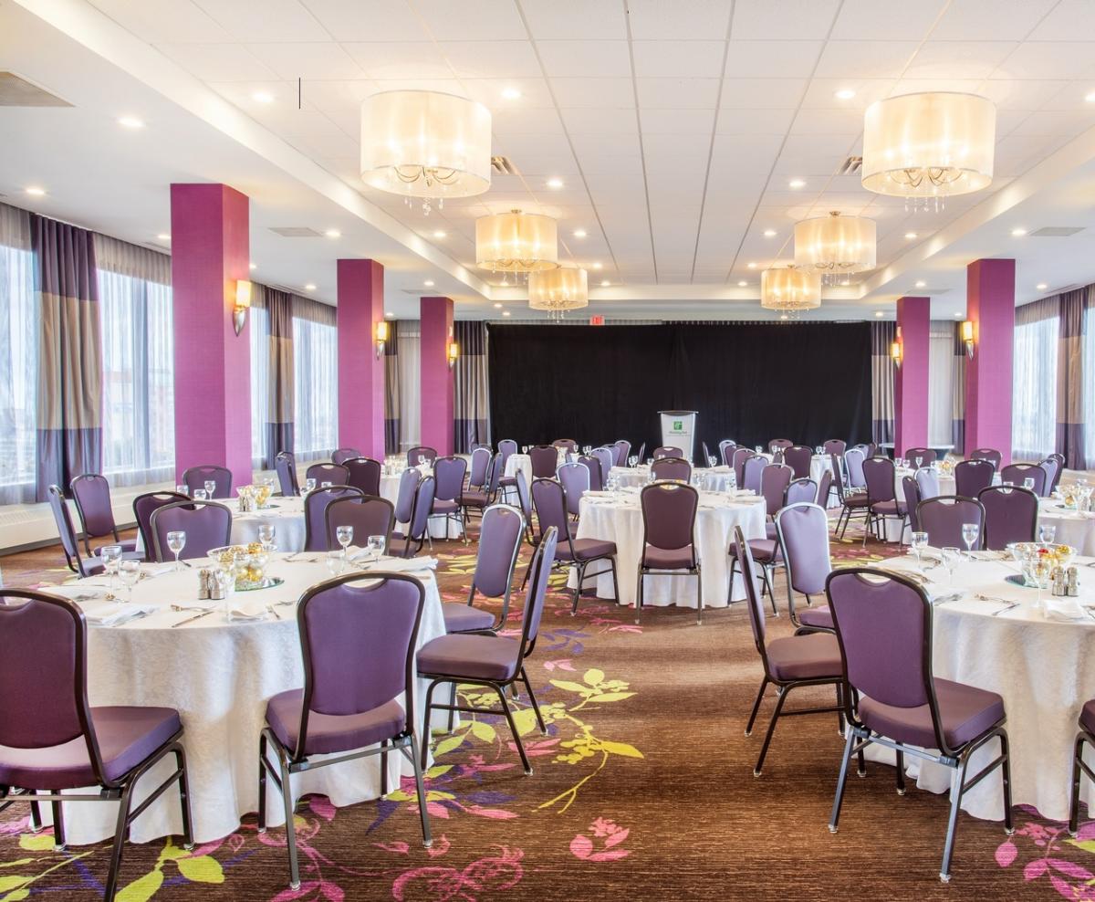 Holiday Inn Toronto International Airport | Toronto, ON M9W 1J9