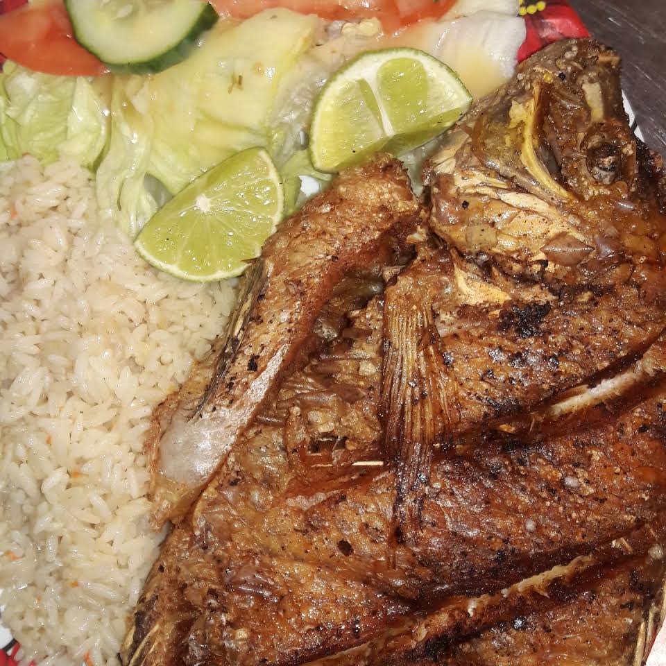 100% Salvadoreño Restaurant | North York, ON M6M 4C3