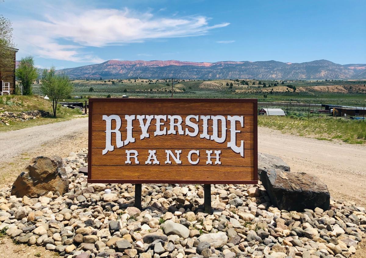 The Riverside Ranch - Motel, RV Park, Campground
