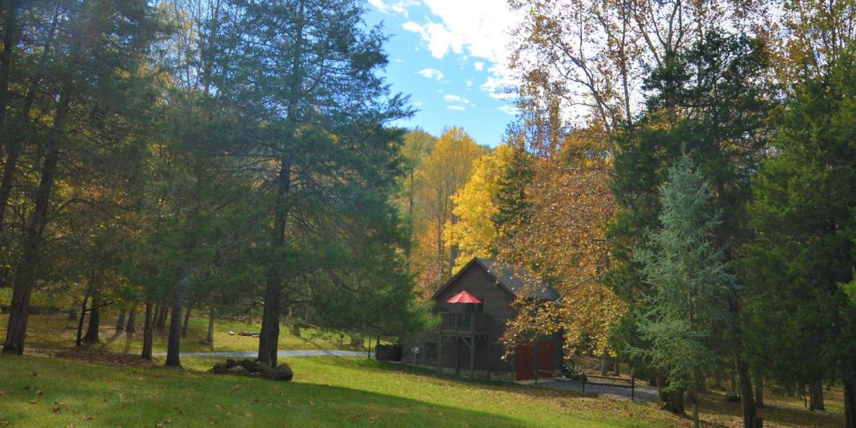 Romantic Cabin on the Blue Ridge Whisky Wine Loop