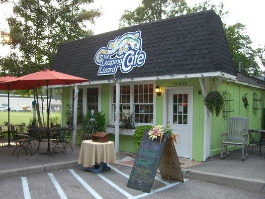 The Leaping Lizard and Cafe