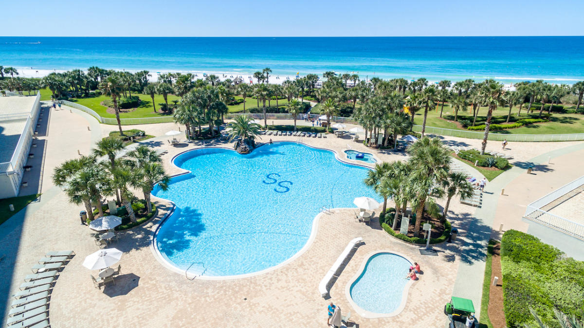 Compass Resorts in Destin | VISIT FLORIDA